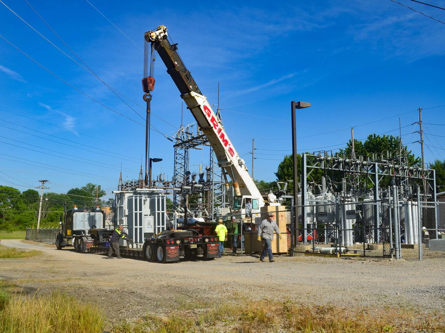 Temporary Power Pole & Transformer Rentals | Sunbelt Solomon